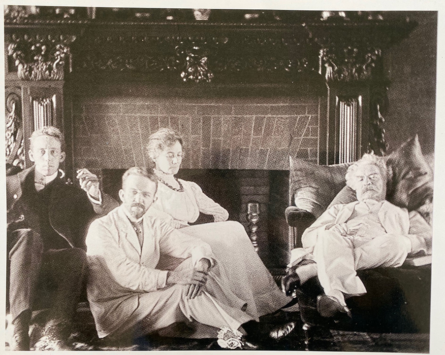 068 Old Redding - Mark Twain Spirit Lives on in Redding - July/August