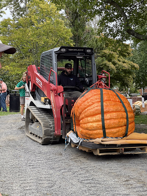 The Great Pumpkin Weigh Off Begins their Second Decade Sept/Oct 2023